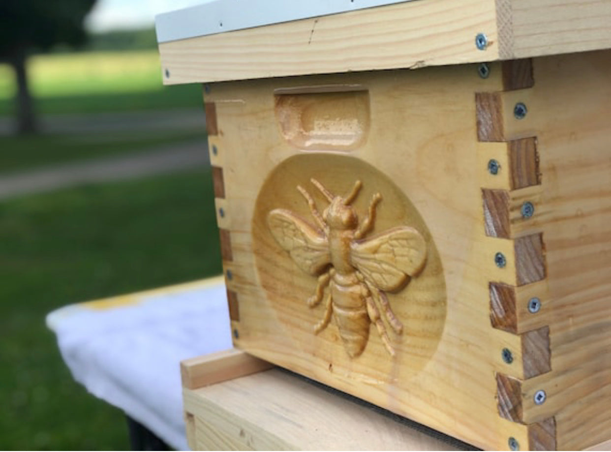 Seasonal Beekeeping Calendar (United States) | Little Larue Apiary ...